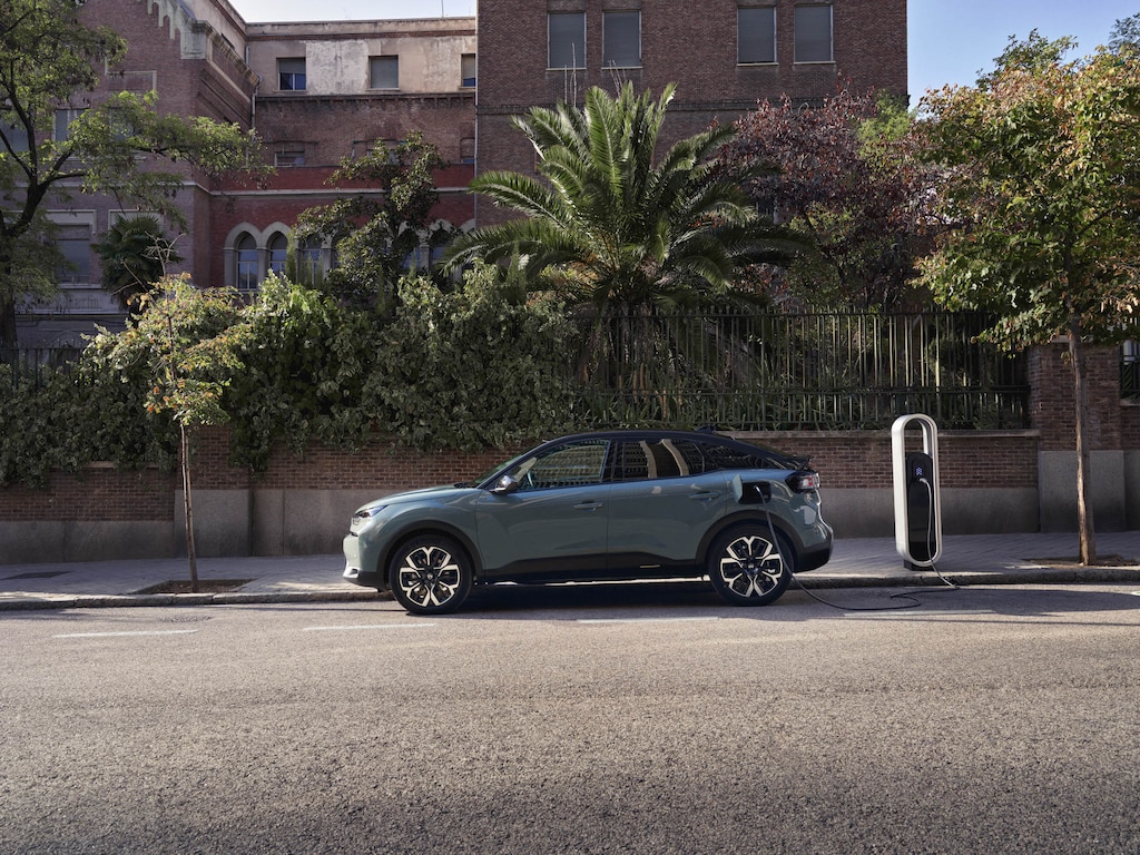 Elektromobily a plug-in hybridní vozy | Objevte modelovou řadu CITROËN